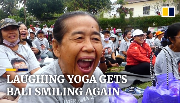 Thousands join laughing yoga session in Bali to stay healthy, positive ...