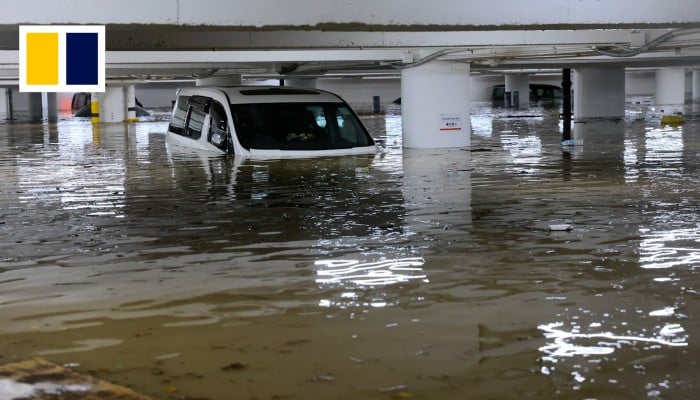 Record-breaking rain inundates Hong Kong, causing widespread flooding ... Record-breaking rain inundates Hong Kong, causing widespread flooding ...