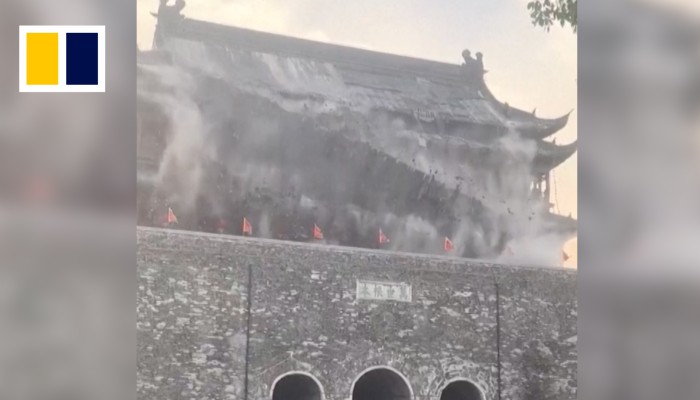 Collapse of historic Chinese building’s roof revives concerns about ...
