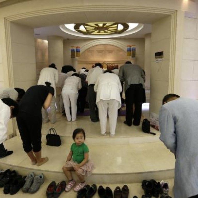 Moonies mourn death of Unification Church founder Sun Myung Moon ...