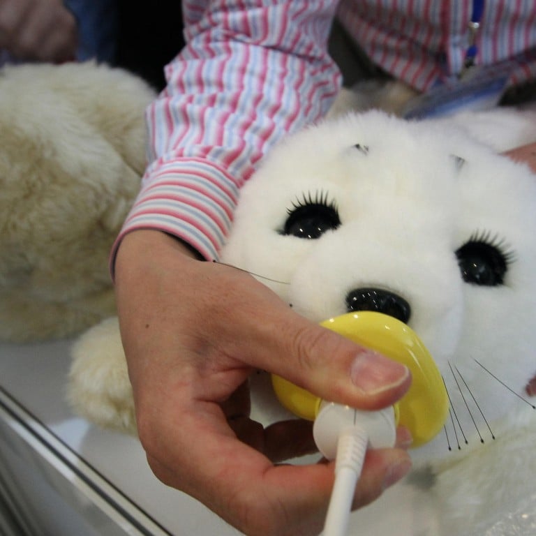 Robotic seal gets patients' approval | South China Morning Post