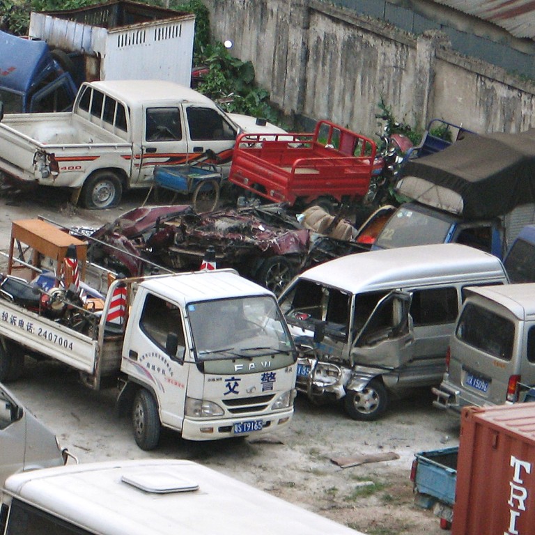 BMW driver shot dead by police after stealing cars and taking toddlers ...