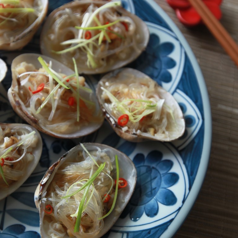 Clam recipes: steamed with garlic and mung bean noodles, cockles with ...