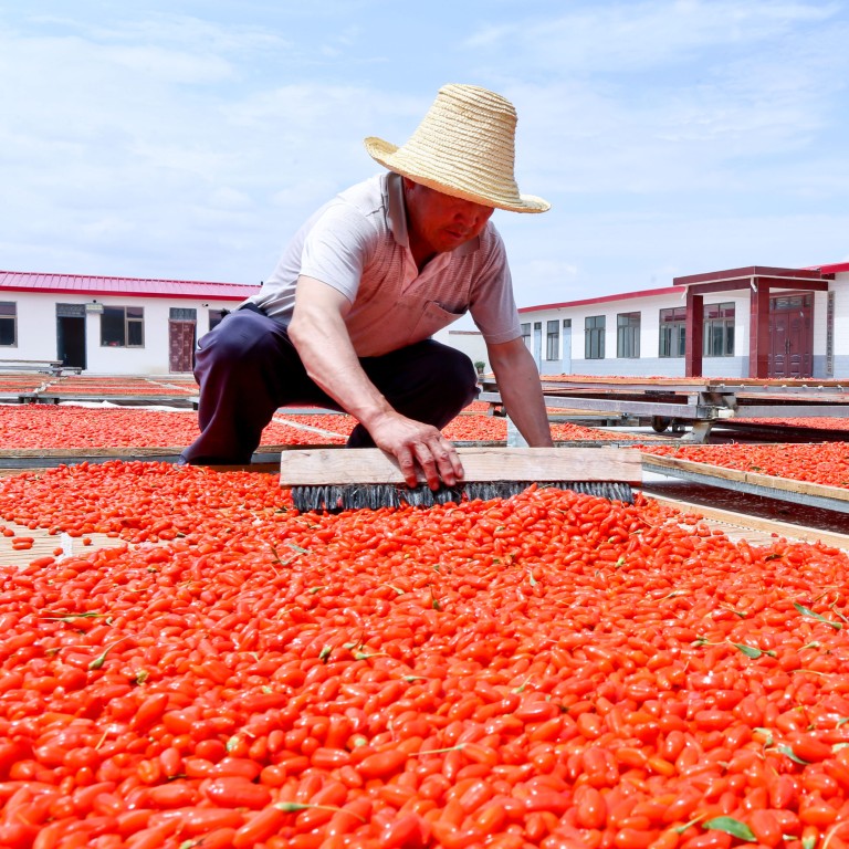 A handful of goji berries a day keeps the optometrist away: a new study ...