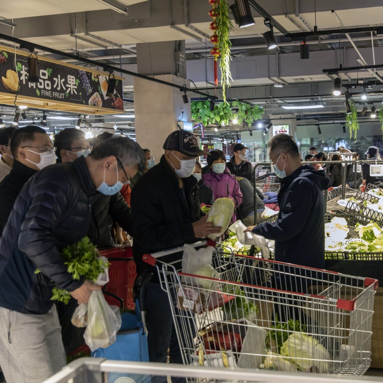 Shanghai Covid lockdown: Residents resort to phone calls, group buying ...