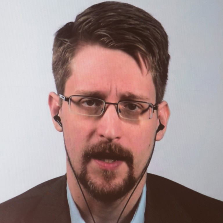 Vladimir Putin grants Russian citizenship to US whistle-blower Edward ...