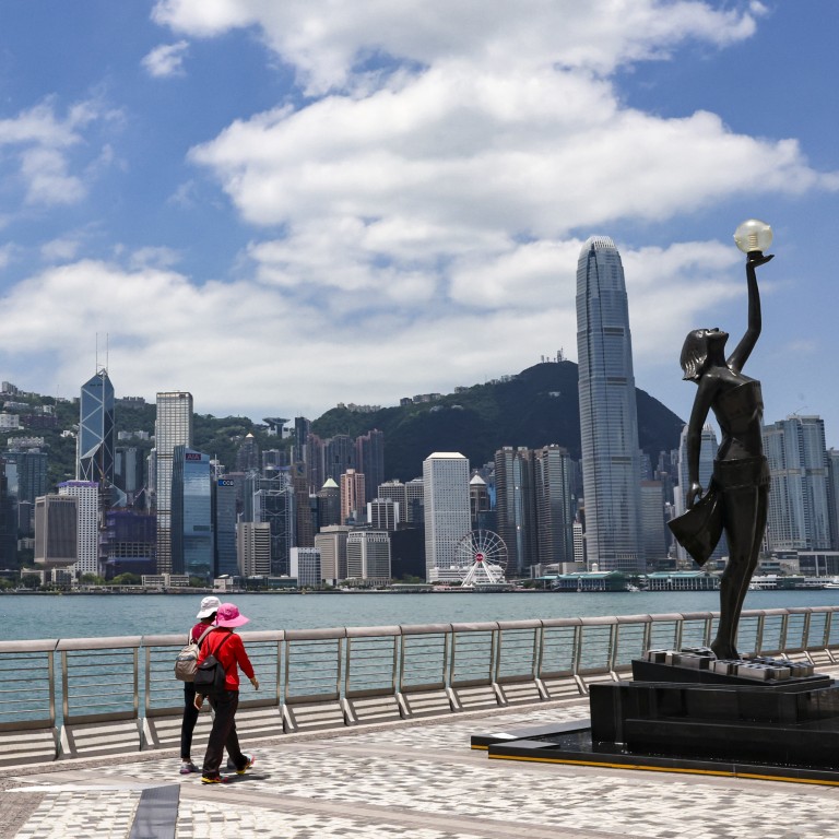 Who Wants To Visit Hong Kong Under 0 3 Not Many People Travel