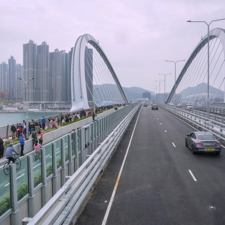 Hong Kong authorities to monitor just-opened tunnel and road links in ...