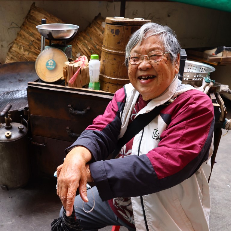Hong Kong hawker, 90, delighted over return of decade-old roasted ...