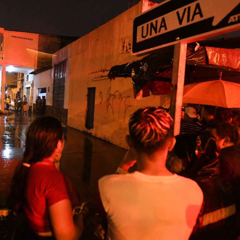 Armed attackers kill 10, wound 3 outside shop in Ecuador port city of ...