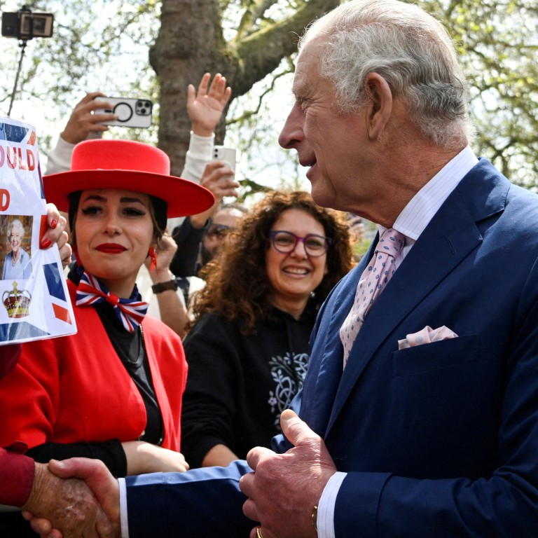 King Charles coronation: royals surprise crowd outside Buckingham ...