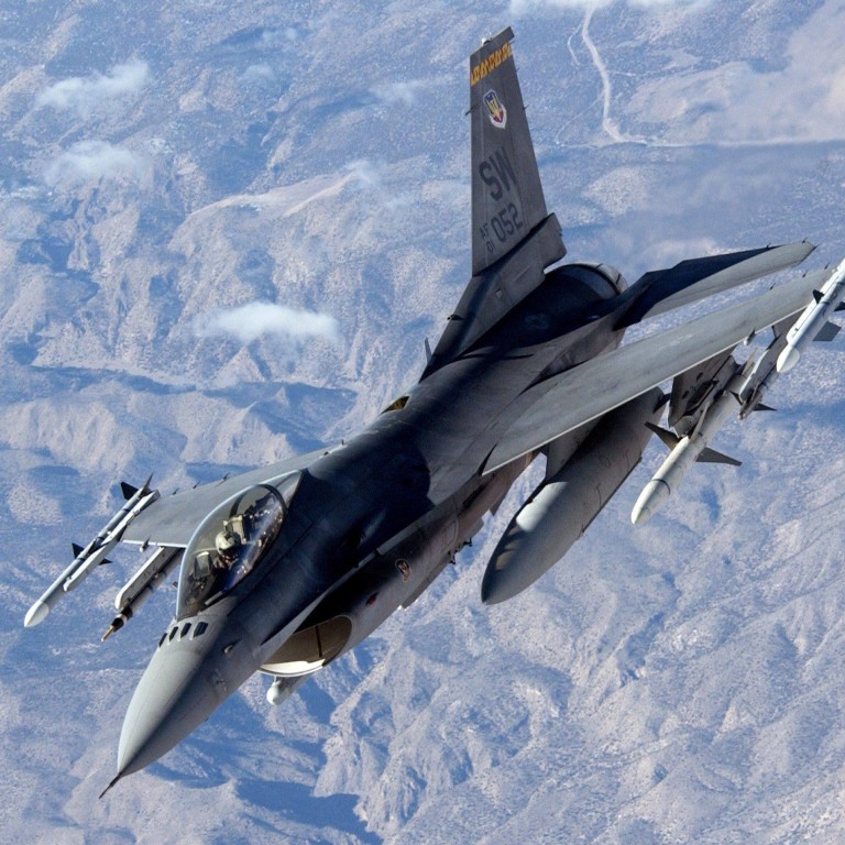 Child among 4 dead in US plane crash that sparked Washington fighter ...