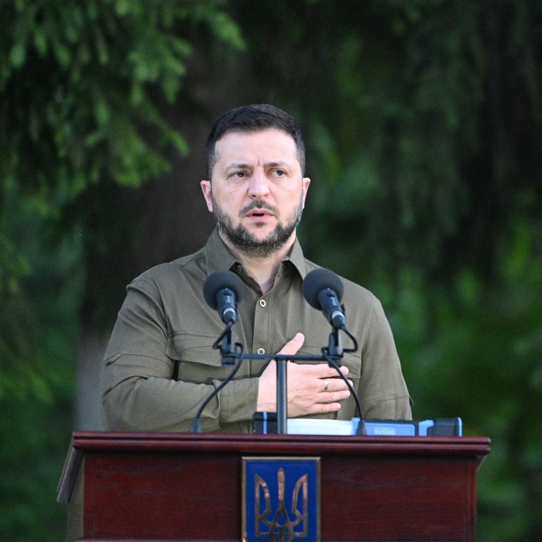 Ukraine war: Zelensky brings home Azovstal commanders from Turkey ...