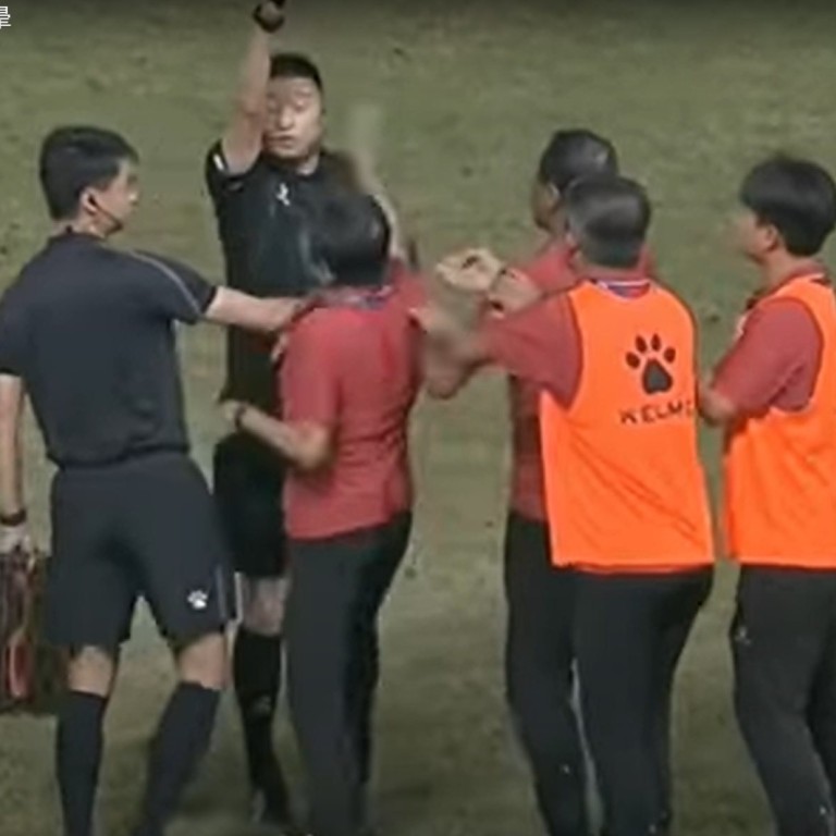 Chinese football boss who slapped referee and then fainted gets 8 month ...
