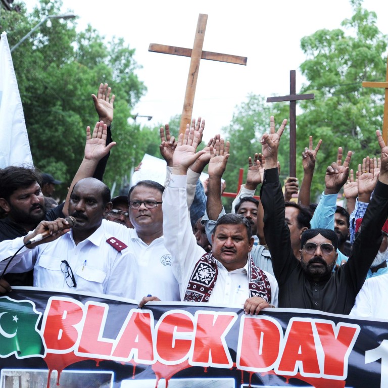 ‘Traumatised’: Pakistan gives cash to Christians who lost homes in ...