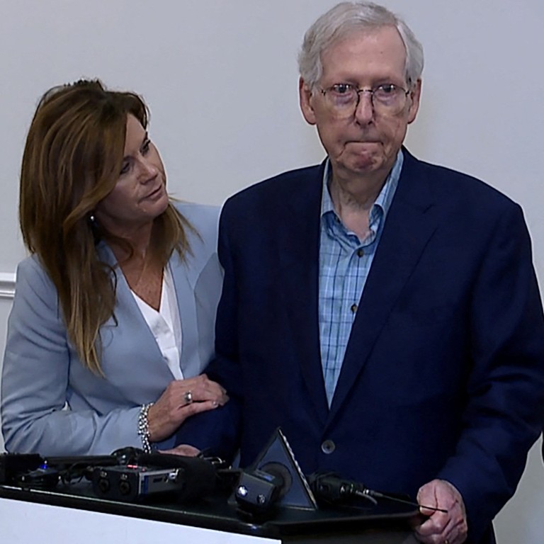 Top Us Republican Mitch Mcconnell Freezes Again In Front Of Media