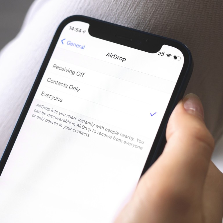 Apple iPhone survives 4,900-metre fall from Alaska Airlines flight that ...