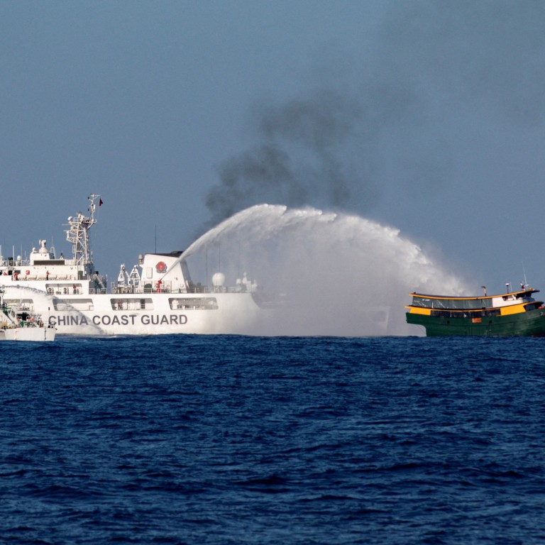 China Coast Guard, binangga at binomba ng tubig ang mga barko ng ... China Coast Guard, binangga at binomba ng tubig ang mga barko ng ...