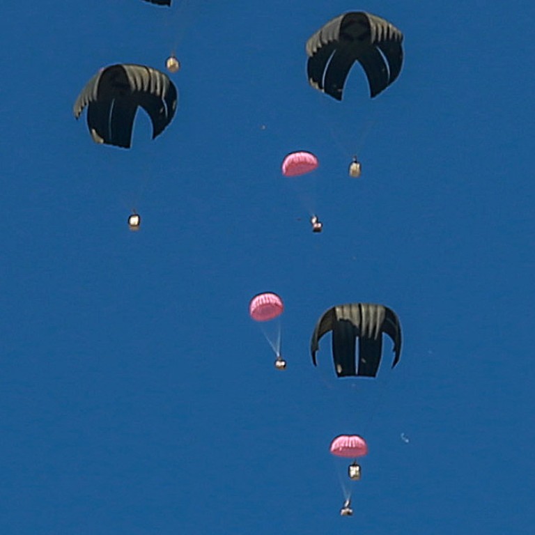 5 killed by airdropped Gaza aid package after parachute fails | South ...