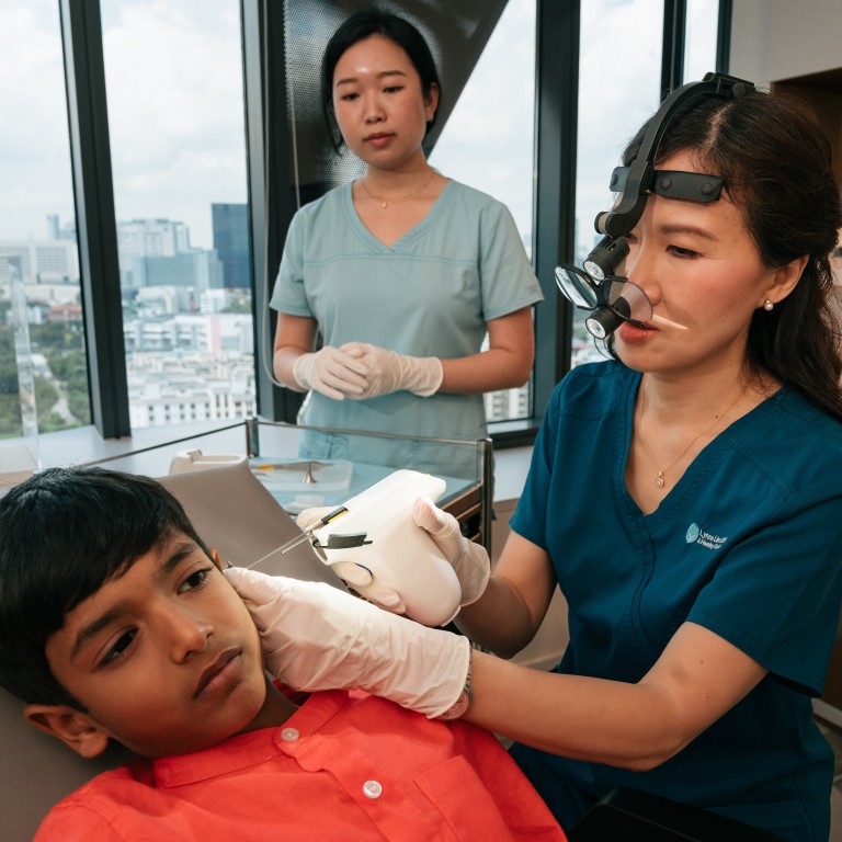 Ear surgery in seconds with world-first handheld device thanks to ...