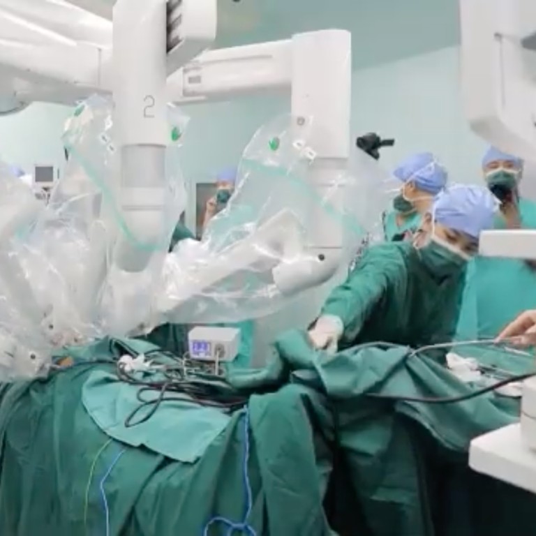 Chinese doctor performs telesurgery first with Rome-Beijing procedure ...
