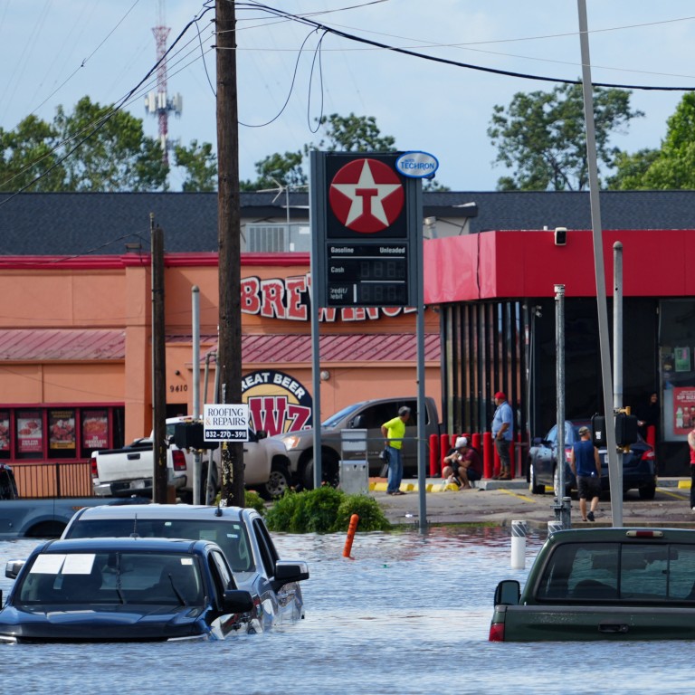 Hurricane Beryl weakens to tropical storm, kills 3 in Texas and knocks ...