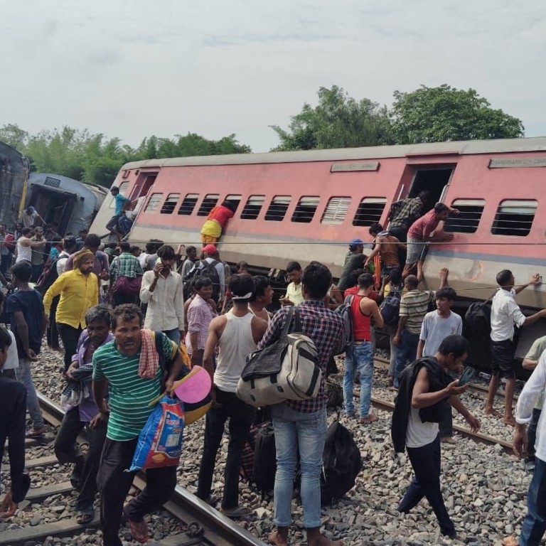 Indian passenger train derails, killing 2 people, inuring 24 others ...