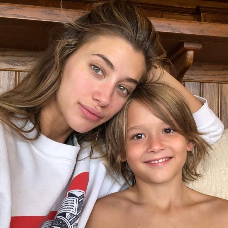 Nikita Kahn Age Reality Blurb Woman Mauricio Umansky Kissed Is