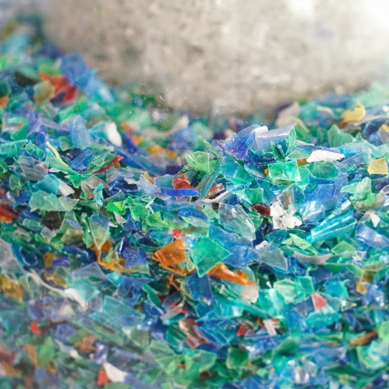 People consume at least 50,000 plastic particles a year. Here are the ...