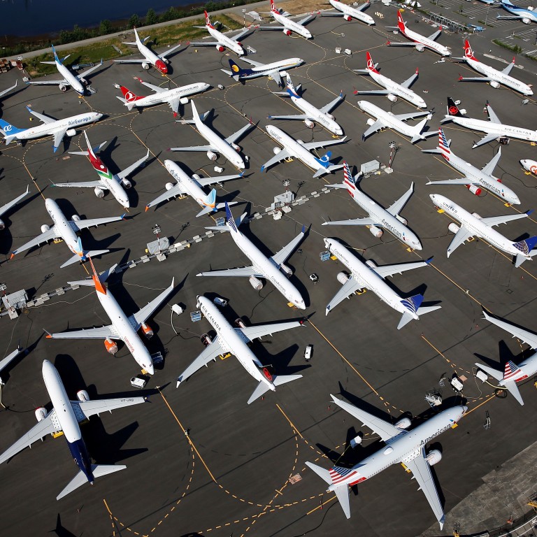 Cellphones a flight risk? Could be on some Boeing planes, US aviation ...