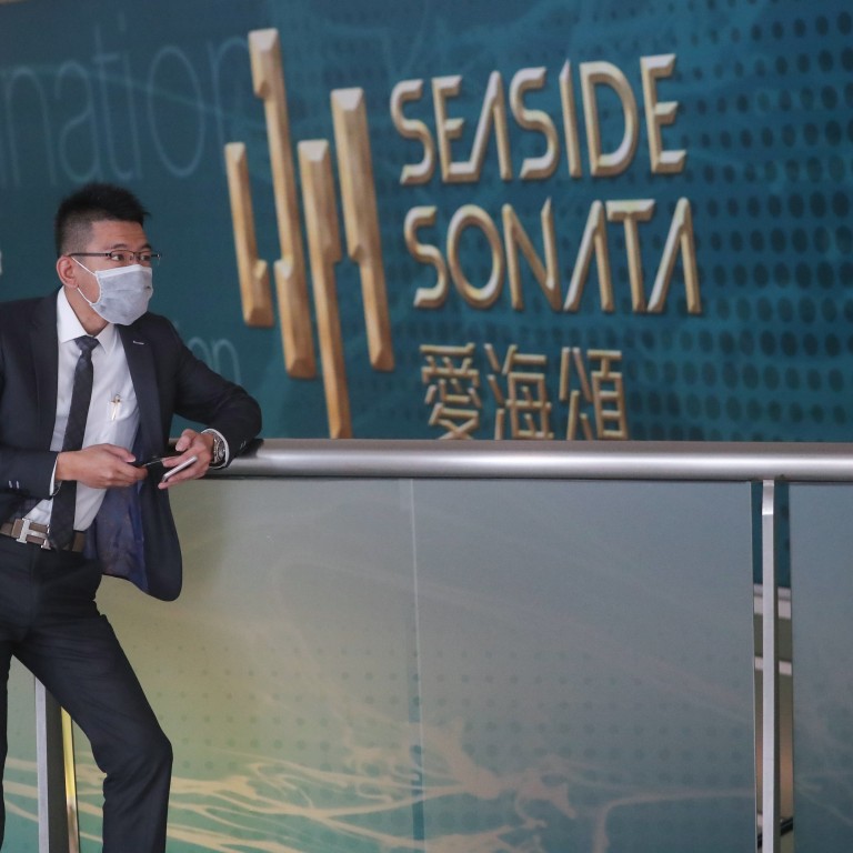 Hong Kong Home Buyers Shun Developers Sales Overtures As Economic