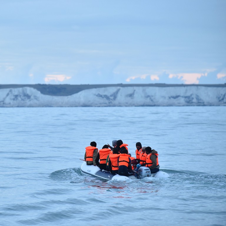Migrants resume risky English Channel crossings in dinghies as calm ...