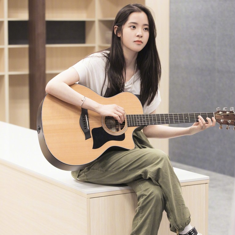 Taiwan threatens to punish singers Angela Chang and Ouyang Nana for ...