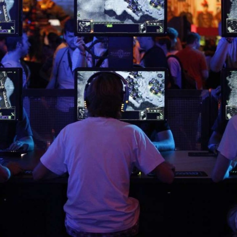 Too much internet can ruin your mental health, says addiction treatment ...