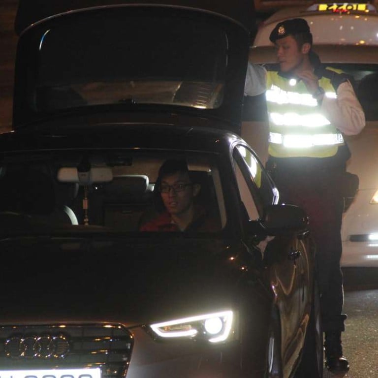 Hong Kong Police Hunt Two Suspected Burglars Part Of Gang Involved In