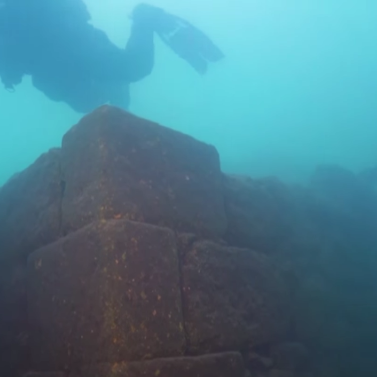 Divers discover a 3,000-year-old castle underwater in a Turkish lake ...