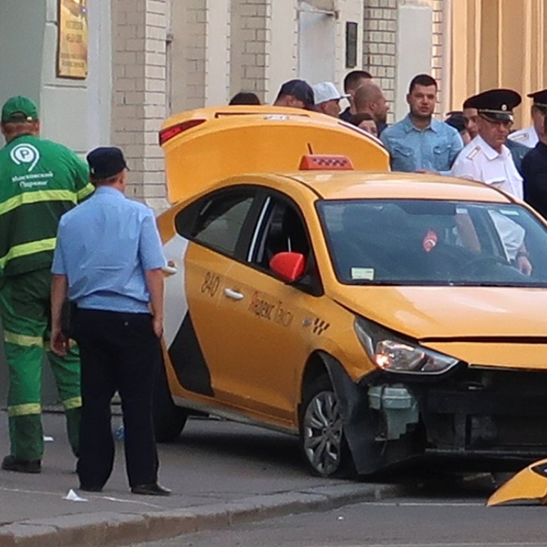 Moscow taxi driver ploughs into crowd, hurting 8 including two Mexican ...