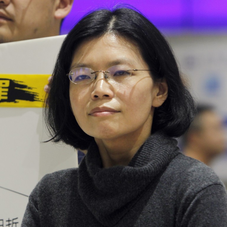 Wife of Taiwan activist Lee Ming-che, jailed by China, will attend ...