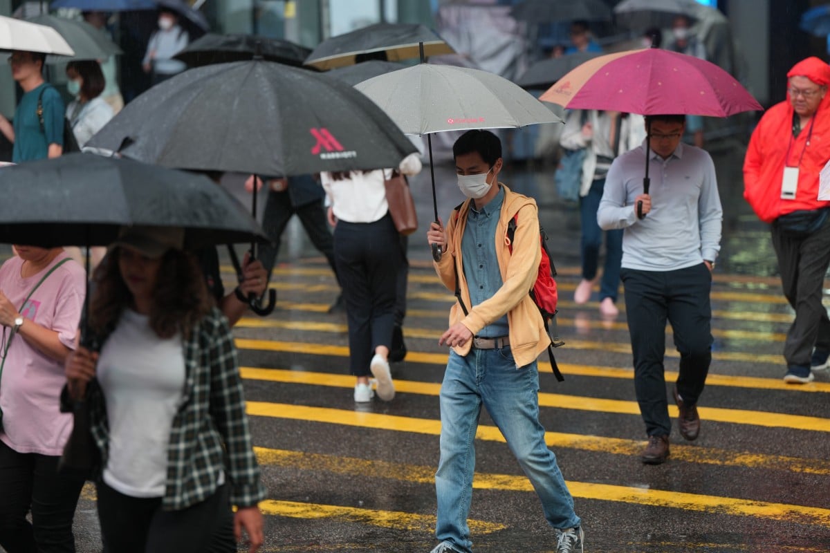 Observatory Says Hong Kong Set For Wet Week Expects Thunderstorms