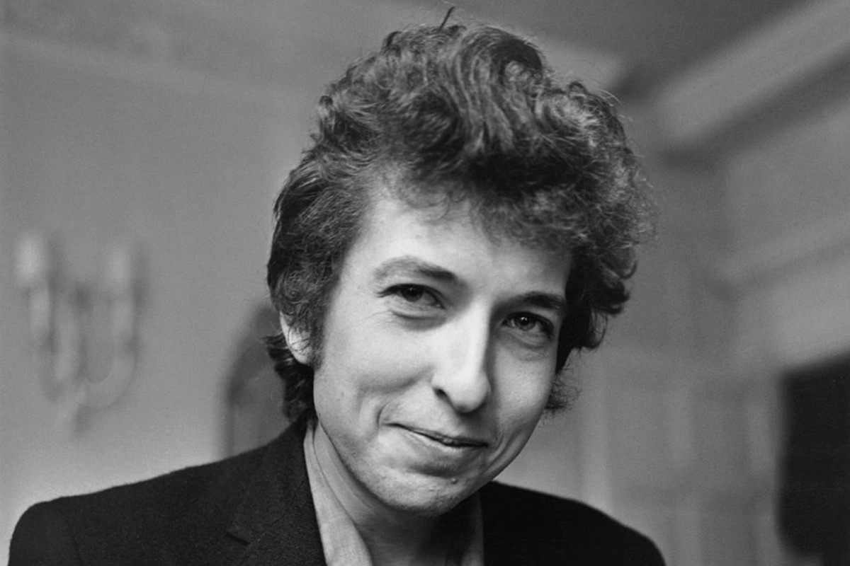 Tracking the evolution of song lyrics: from Bob Dylan to Drake, study ...