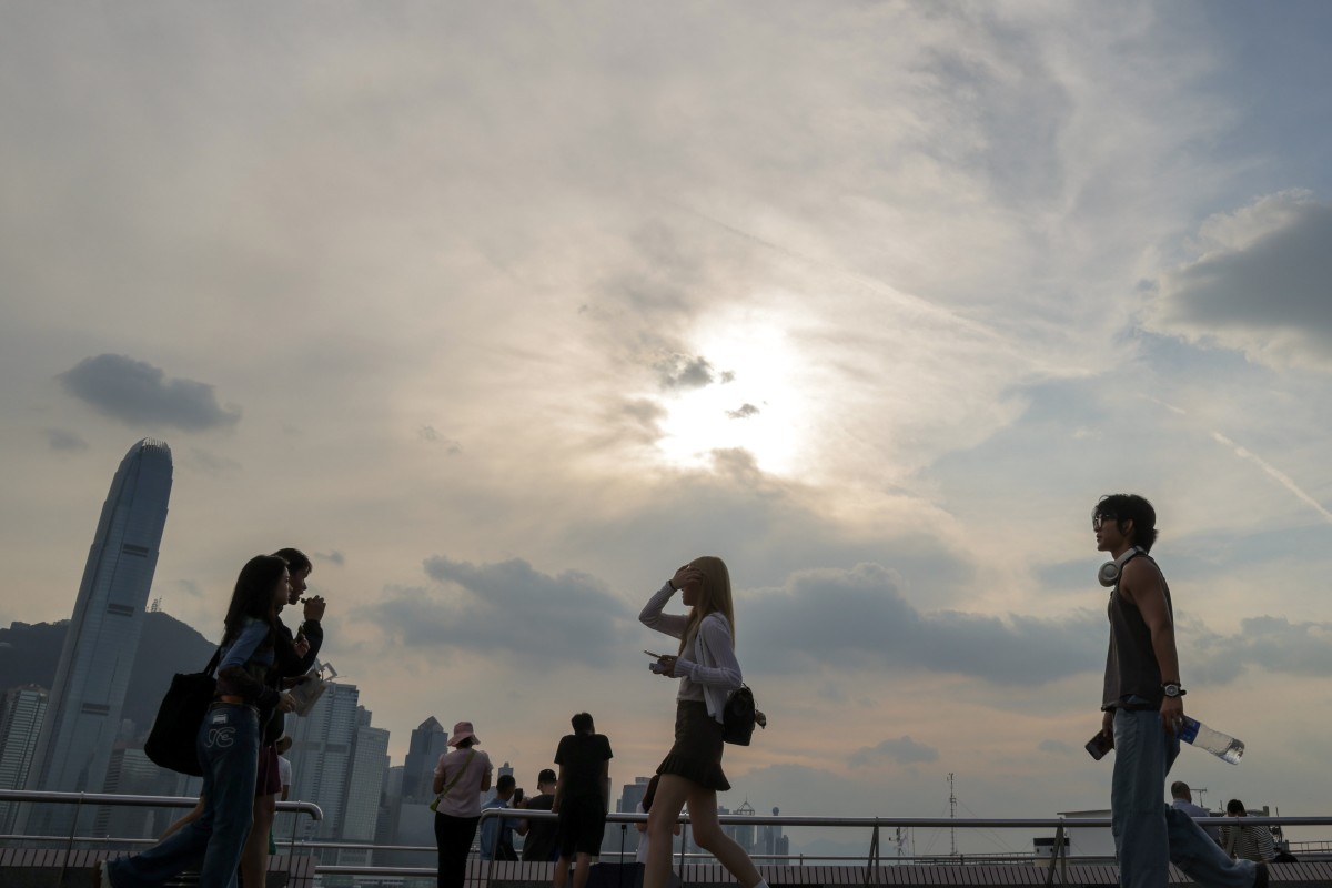 Climate change brings Hong Kong to a boil as city reels under ‘very hot ...