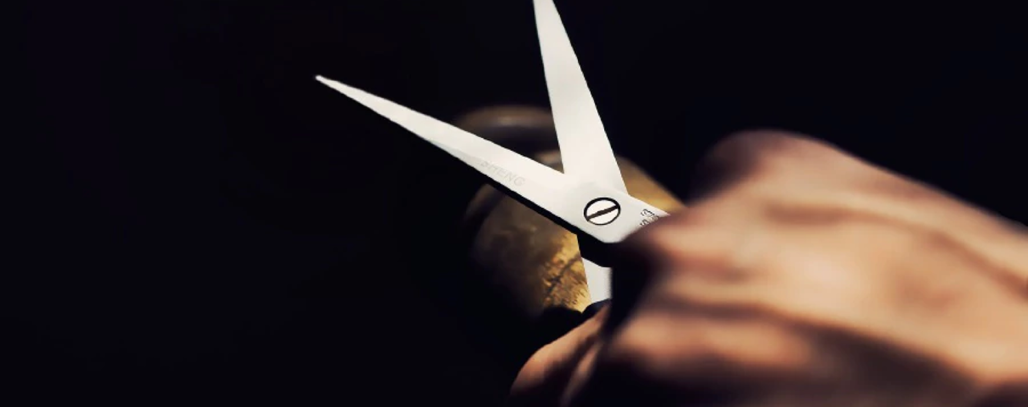 open scissors superstition