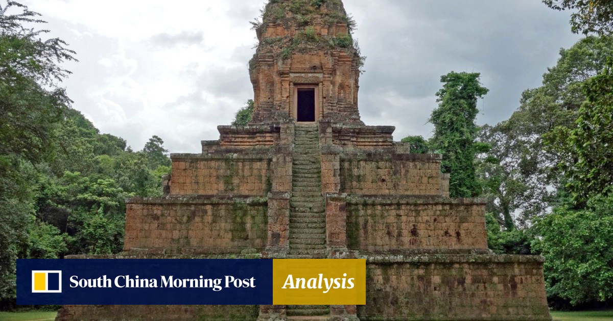 baksei chamkrong stupa