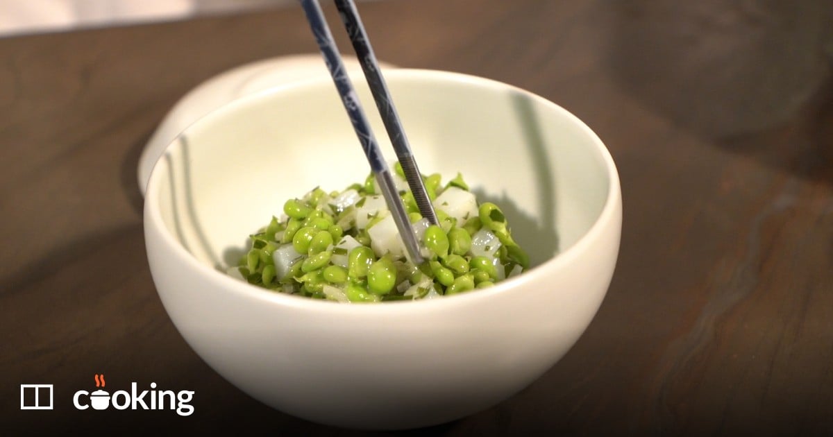 Sugar snap peas with cuttlefish and seaweed - recipe | SCMP Cooking