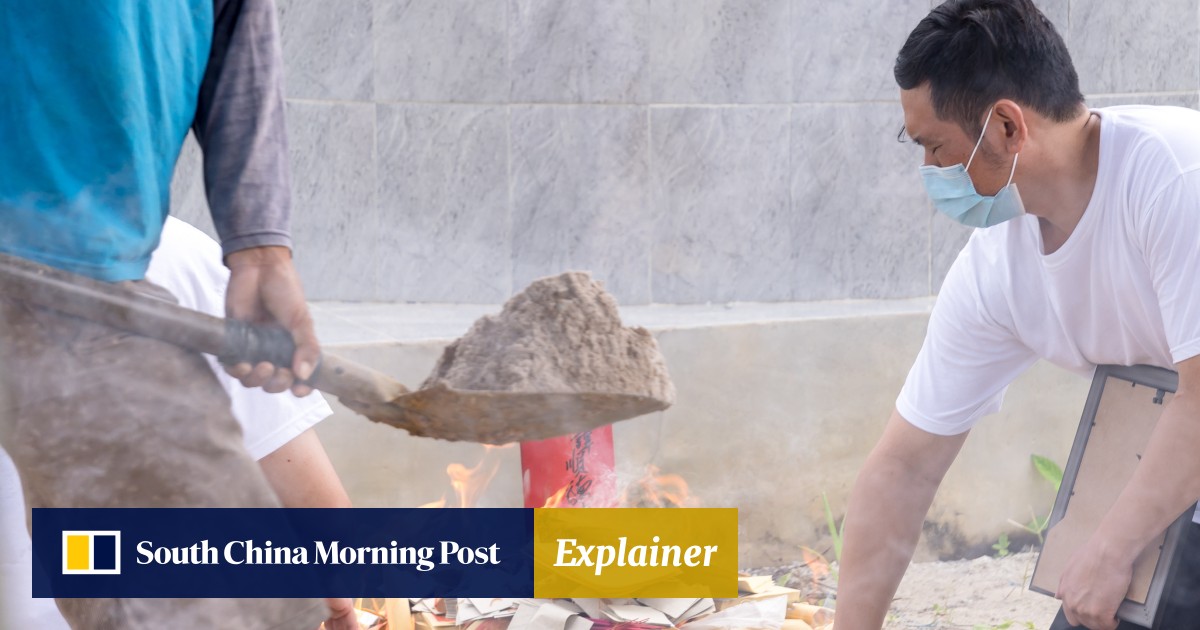 Explainer | Diverse China burial customs see cliff, sky, water, mummy ...