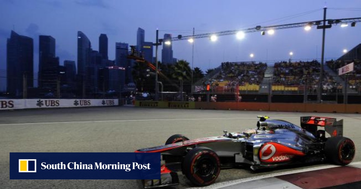 Lewis Hamilton makes it four poles in a row for McLaren at Singapore GP ...