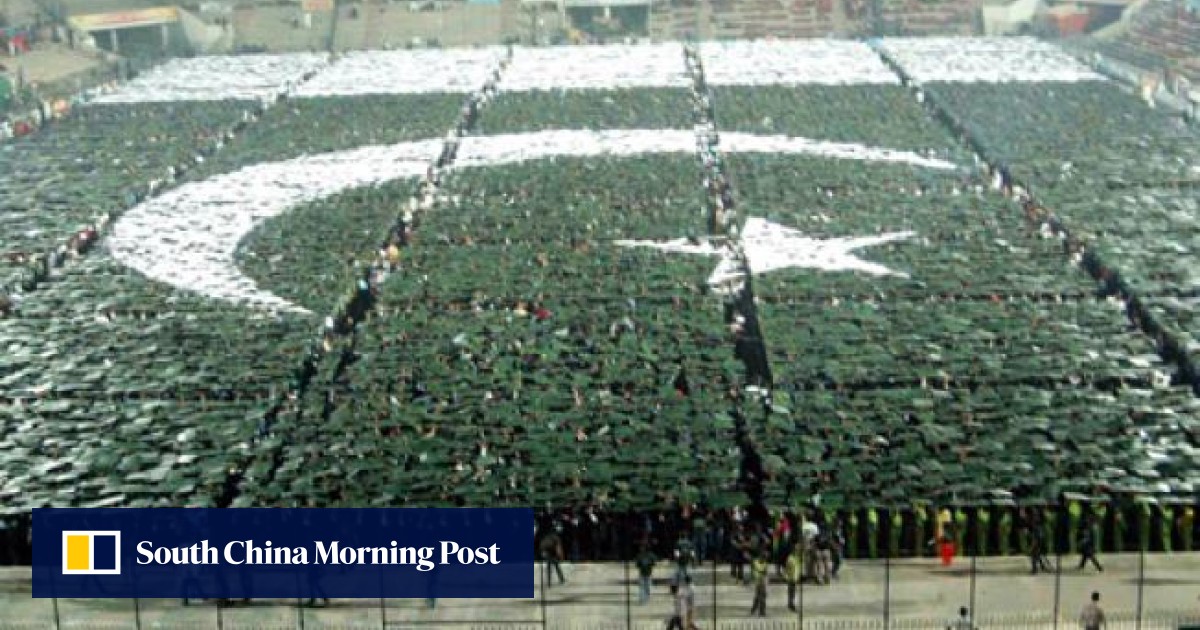 HK loses human flag record to Pakistan | South China Morning Post