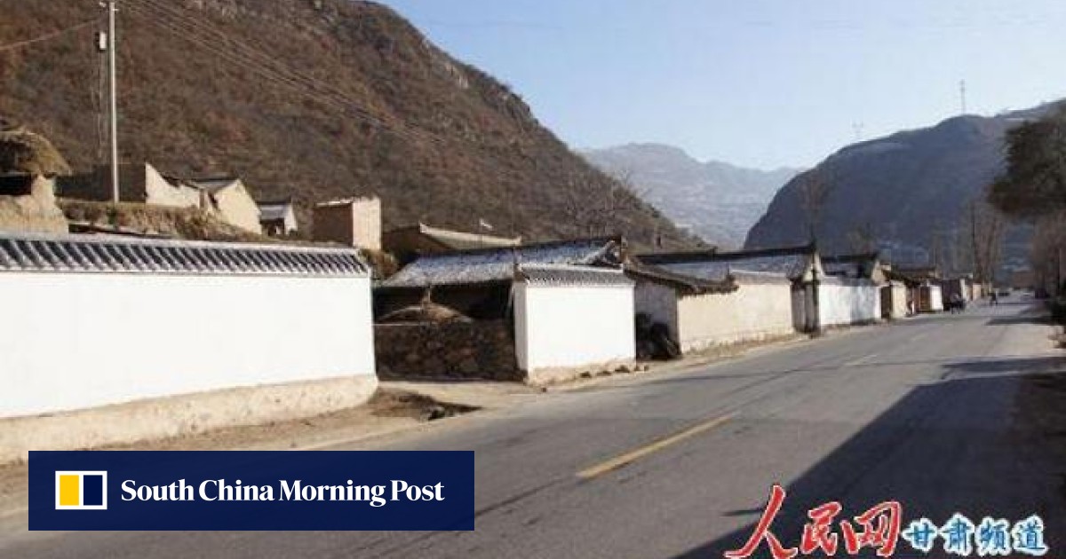 Gansu province 'beautifies' its roadways by walling in rural villages ...