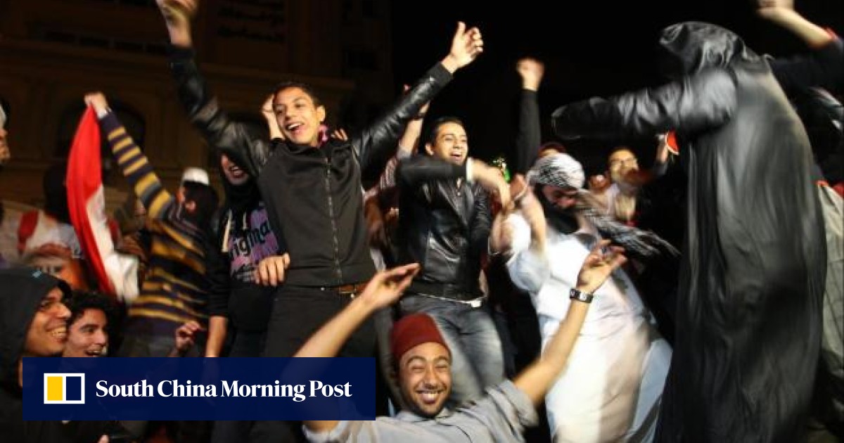 'Harlem shake' dance protest against Muslim Brotherhood in Cairo ...