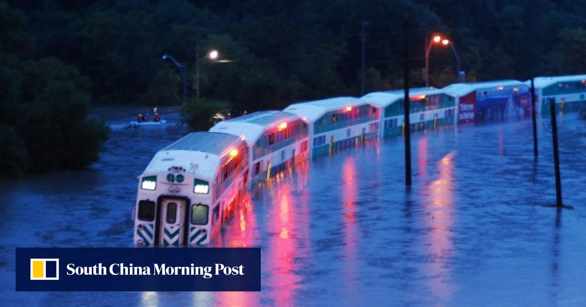 Travel chaos as thunderstorm triggers flash floods in Toronto | South ...
